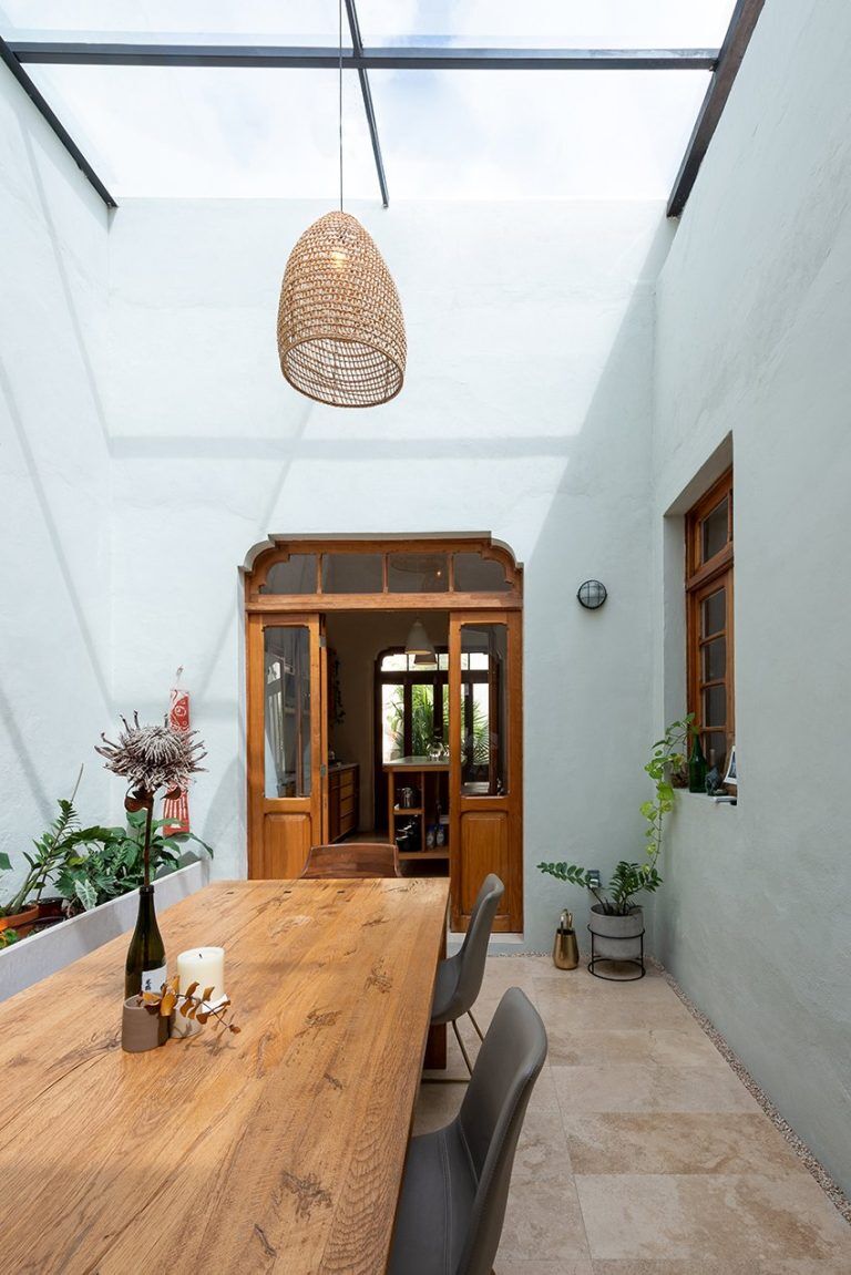 Merida properties: Compact House Re-design by FMT Estudio ...