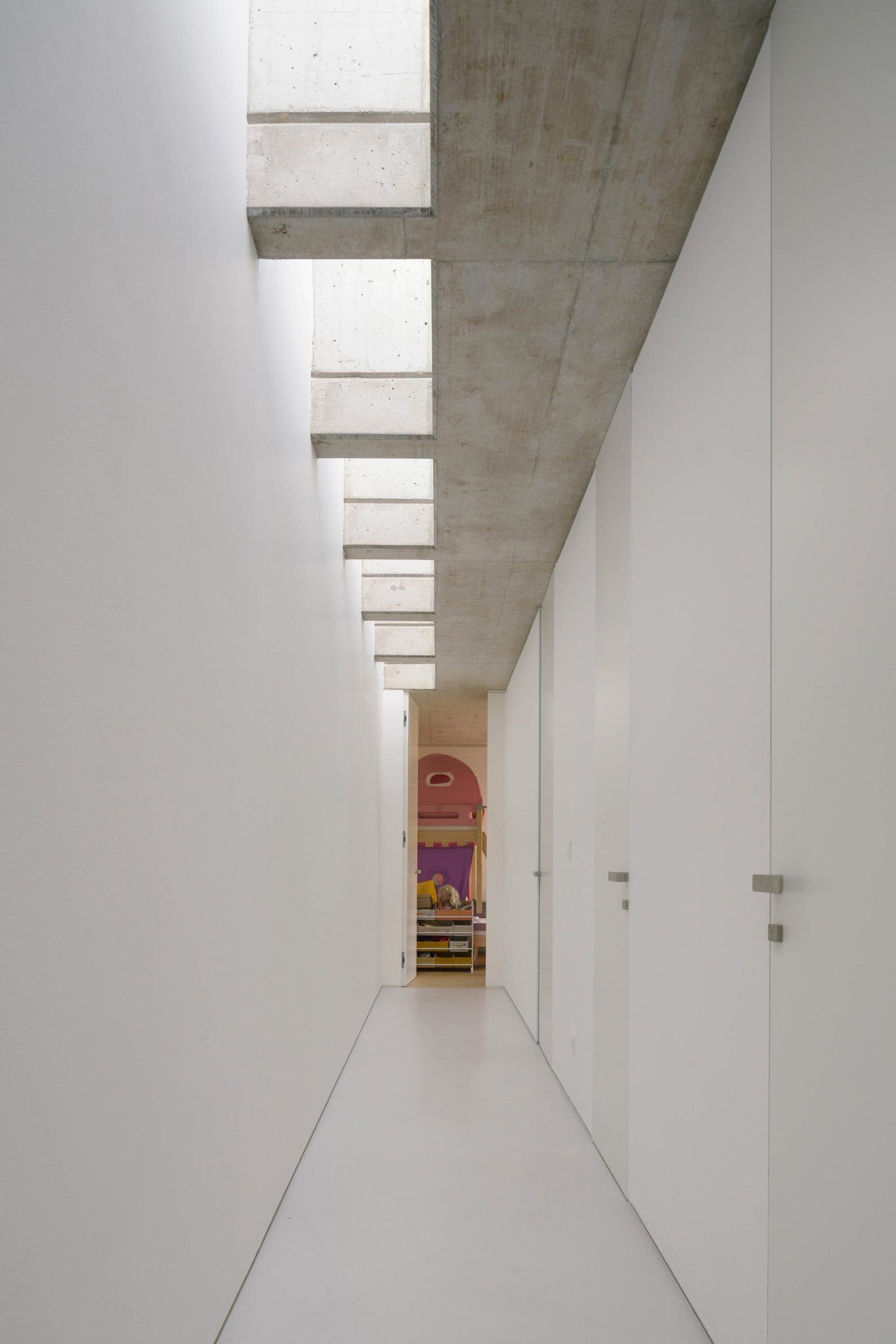 RDO House: Simple Family House by Čechvala Architects ...